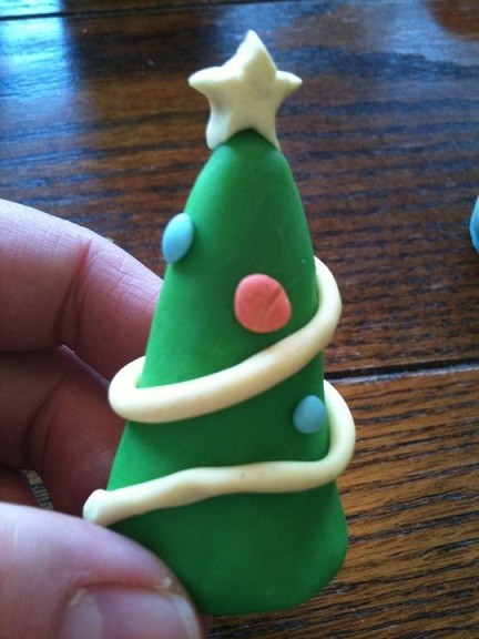31 Play Dough Christmas Crafts for kids