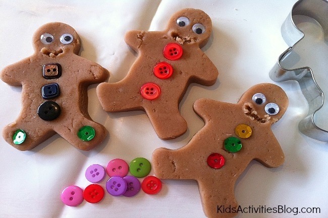 31 Play Dough Christmas Crafts for kids