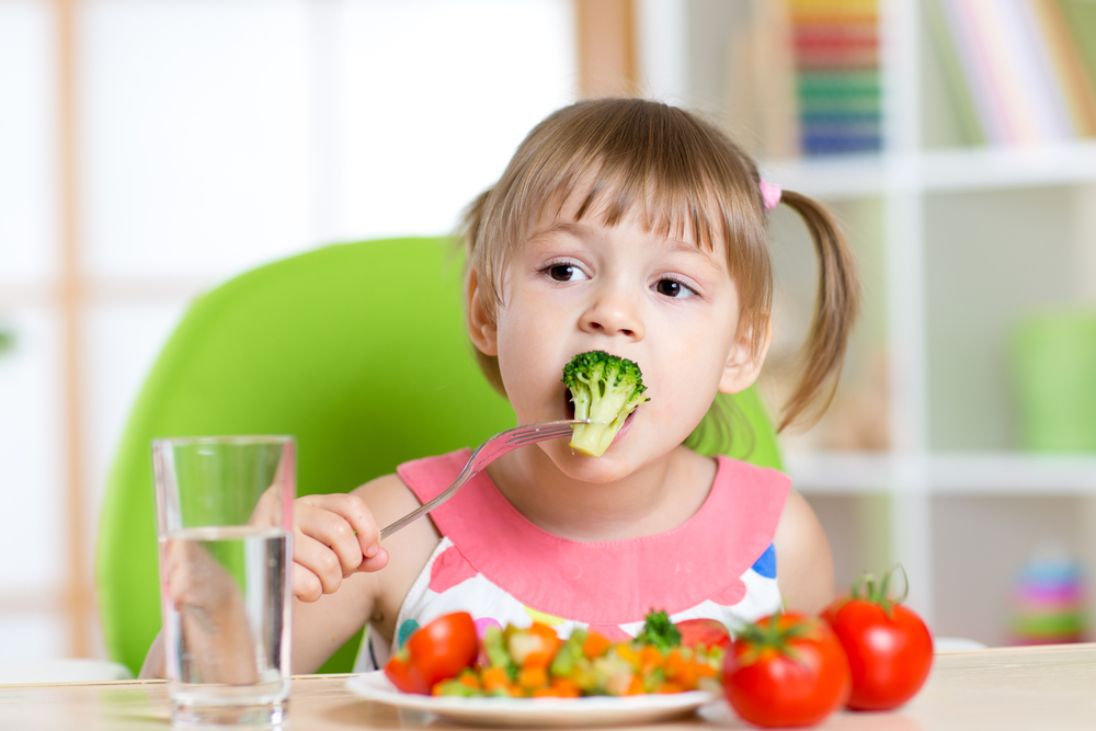 7 Ways to Manage a Healthy Diet for Your Child